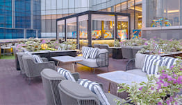 BCA - Soiree Rooftop Bar - Four Points by Sheraton Surabaya - Beli 1 ...